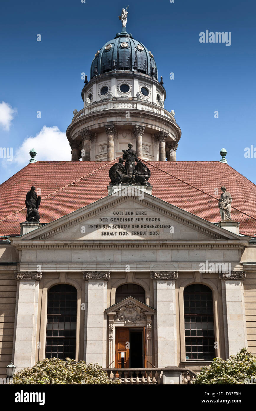 Building inscription hi-res stock photography and images - Alamy