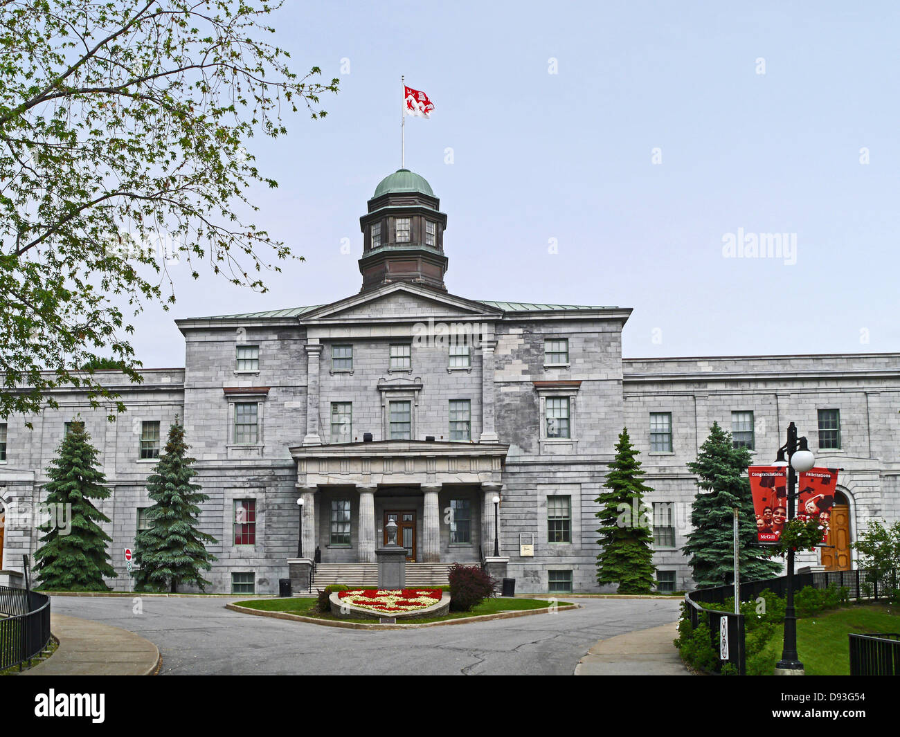 McGill University Montreal, floral crest and Moyse Hall Stock Photo - Alamy
