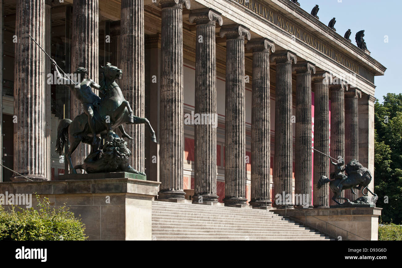 Columned building with ornate statues, Berlin, Germany Stock Photo - Alamy
