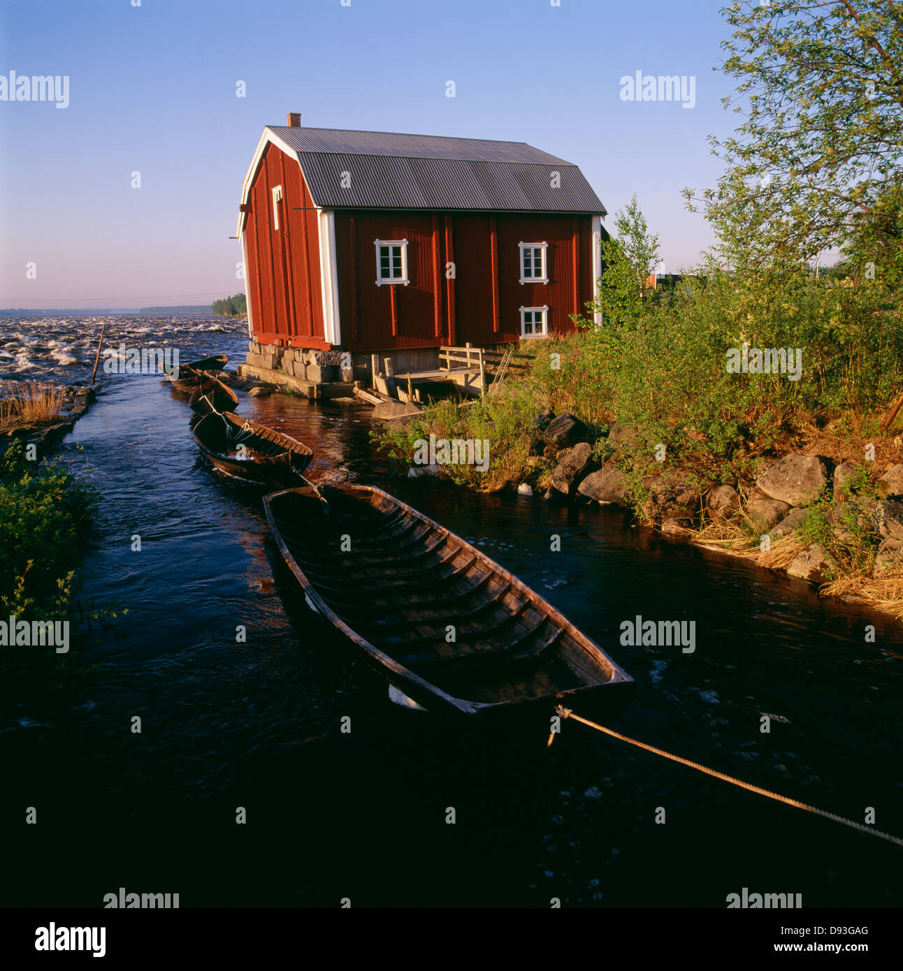 House at sea hi-res stock photography and images - Alamy