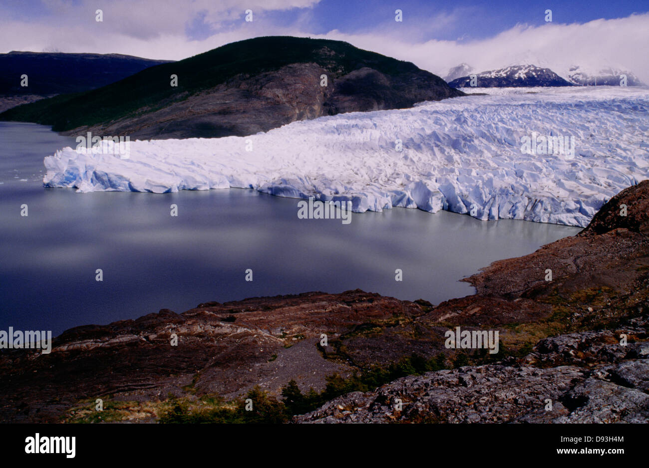 Glacier in rocks hi-res stock photography and images - Alamy