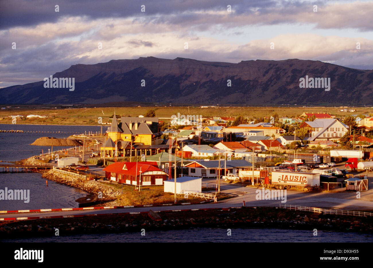 Harbour view houses hi-res stock photography and images - Alamy