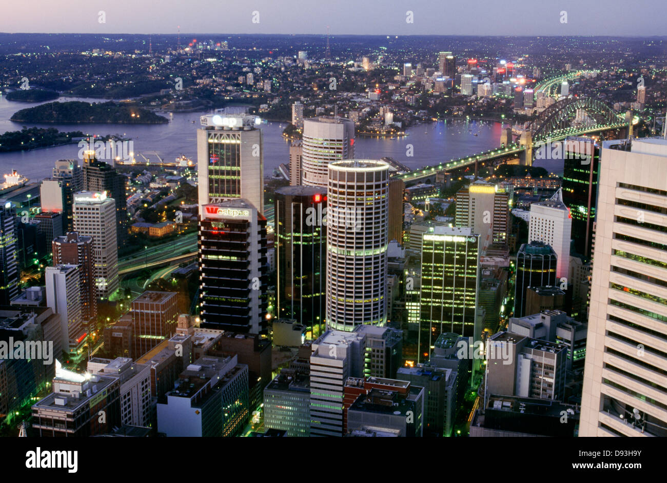 Dusk view sydney harbour hi-res stock photography and images - Alamy