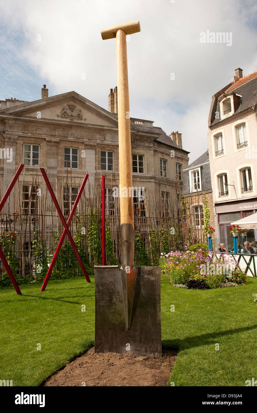 Massive Huge Big Garden Spade Digging Stock Photo - Alamy