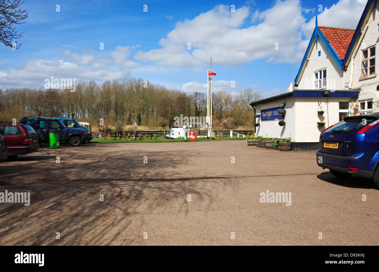 A view of the Ferry Inn by the River Yare on the Norfolk Broads at ...