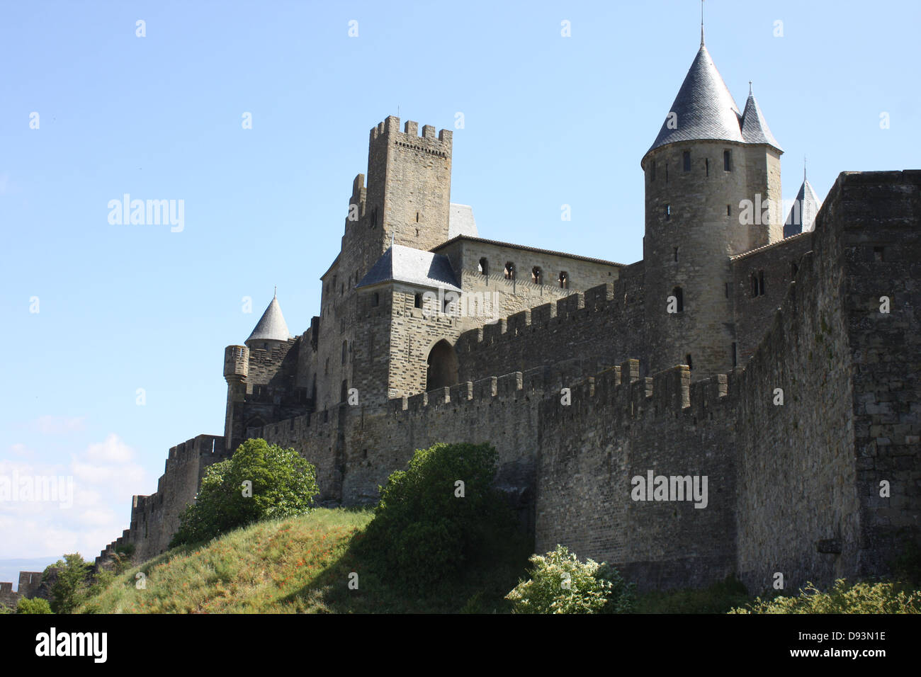 Walls turrets hi-res stock photography and images - Alamy