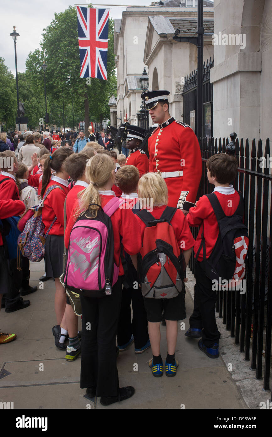 Children wearing soldier uniforms hi-res stock photography and images ...