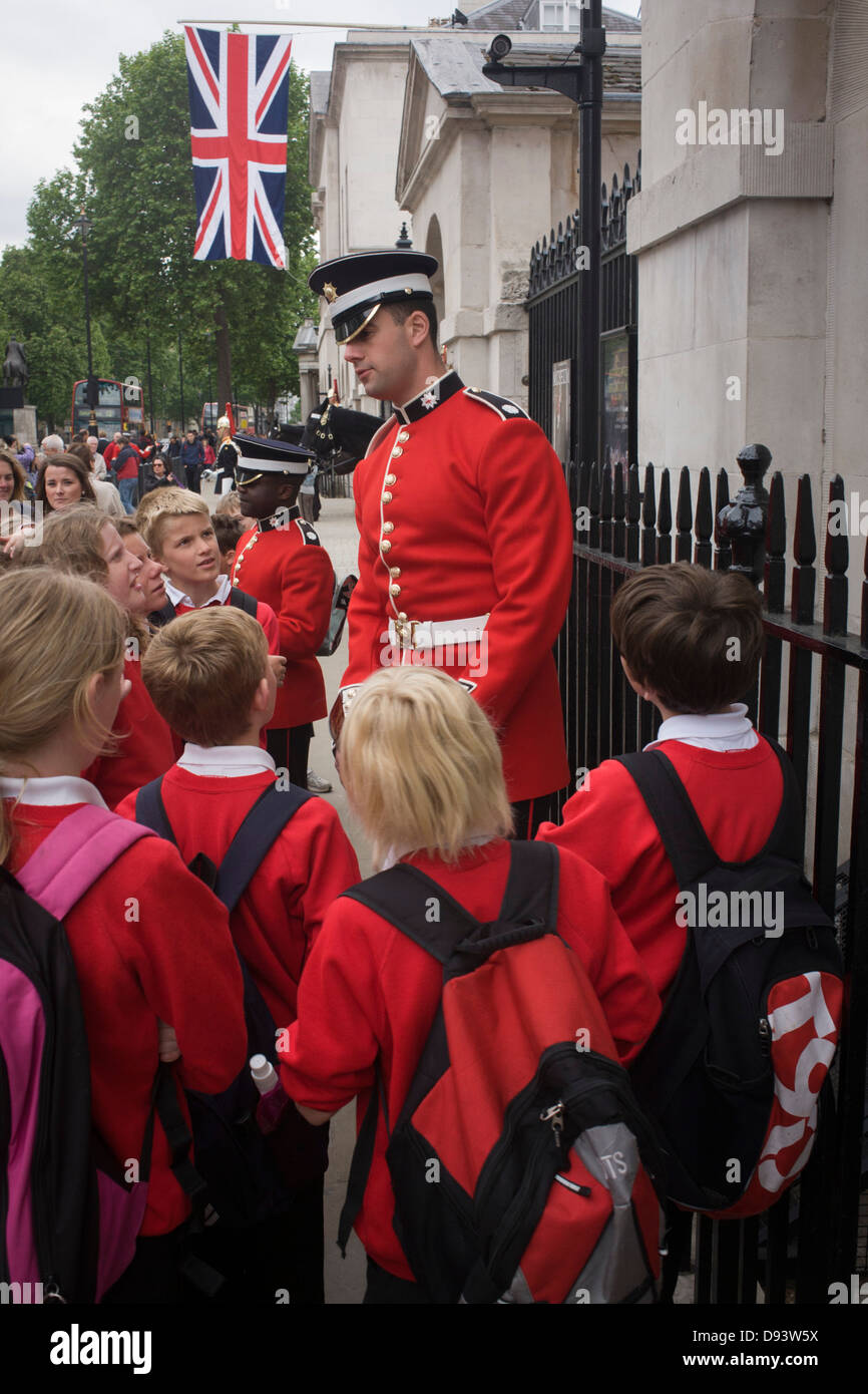 British schoolchildren on a daytrip to the capital enjoy a chance ...