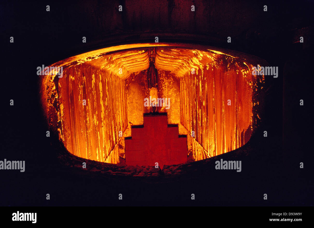 The inside of an electrical burner Stock Photo - Alamy