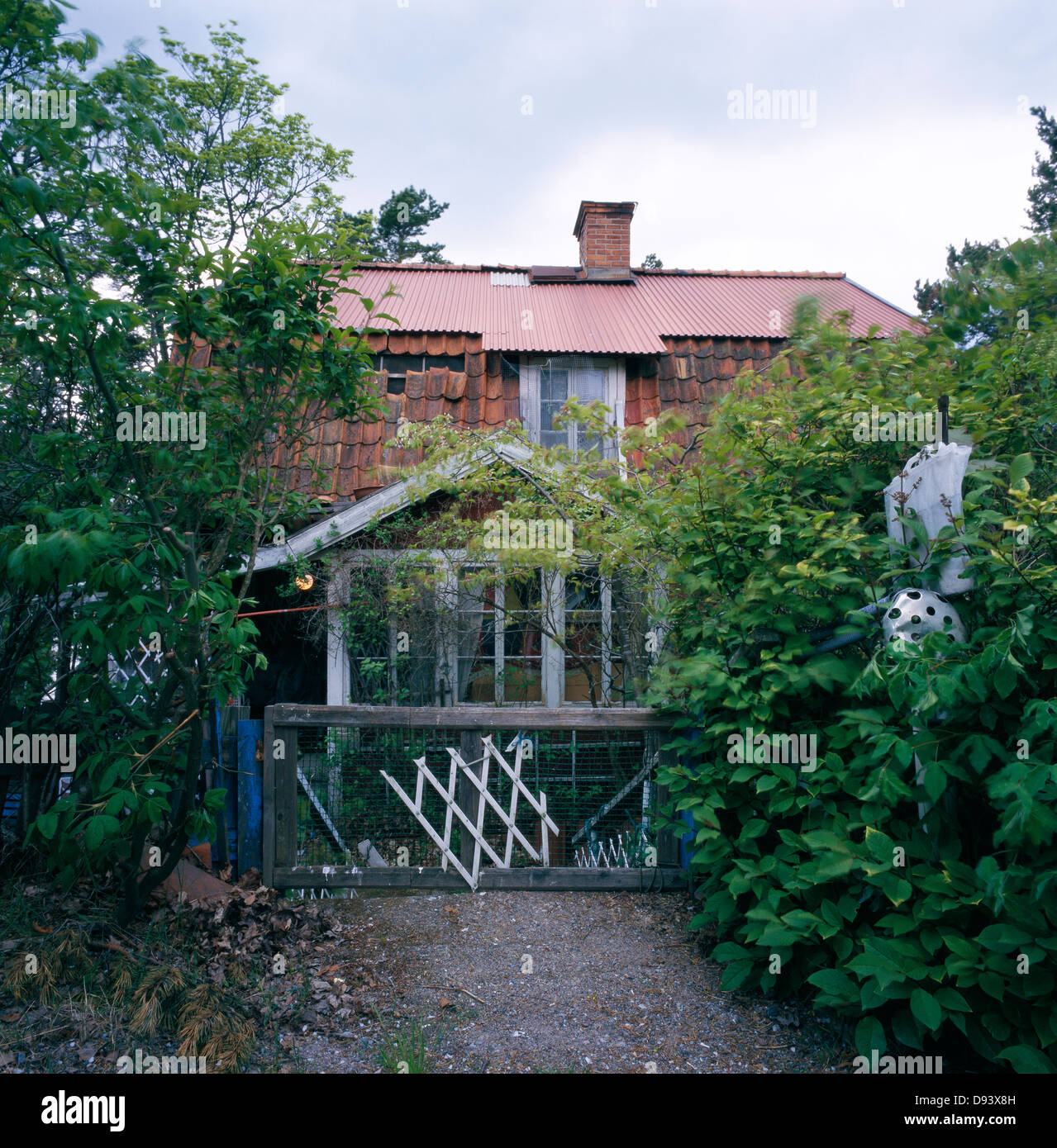 Vertical decline hi-res stock photography and images - Alamy