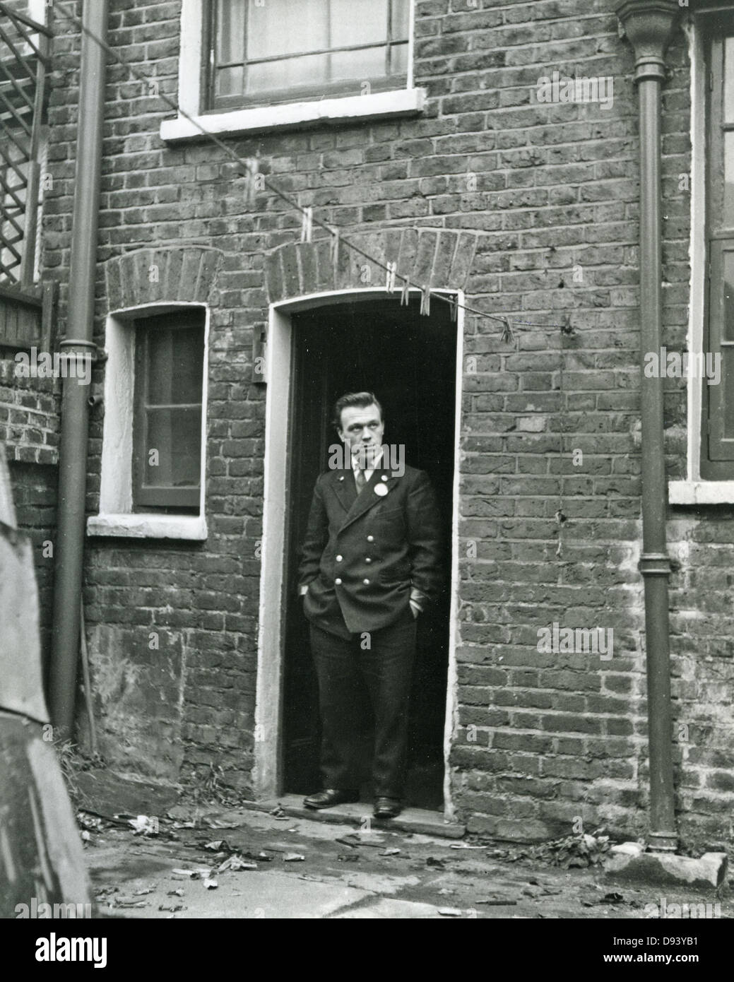 Matt monro hi-res stock photography and images - Alamy