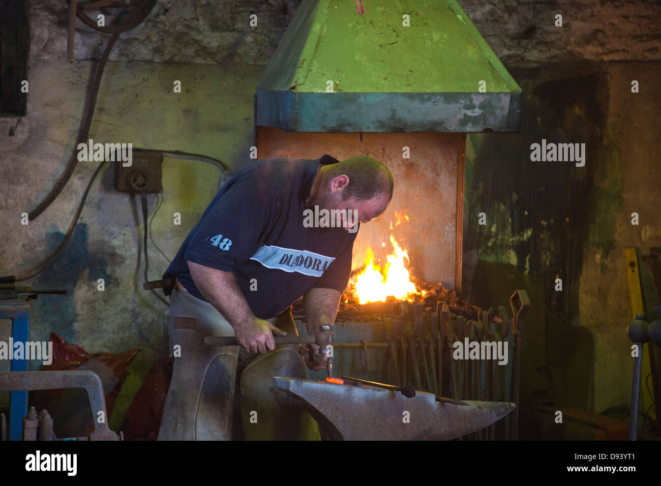 Bridgend farm hi-res stock photography and images - Alamy