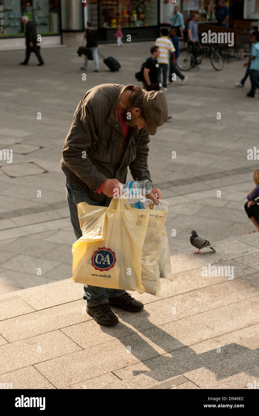 Homeless germany hi-res stock photography and images - Alamy
