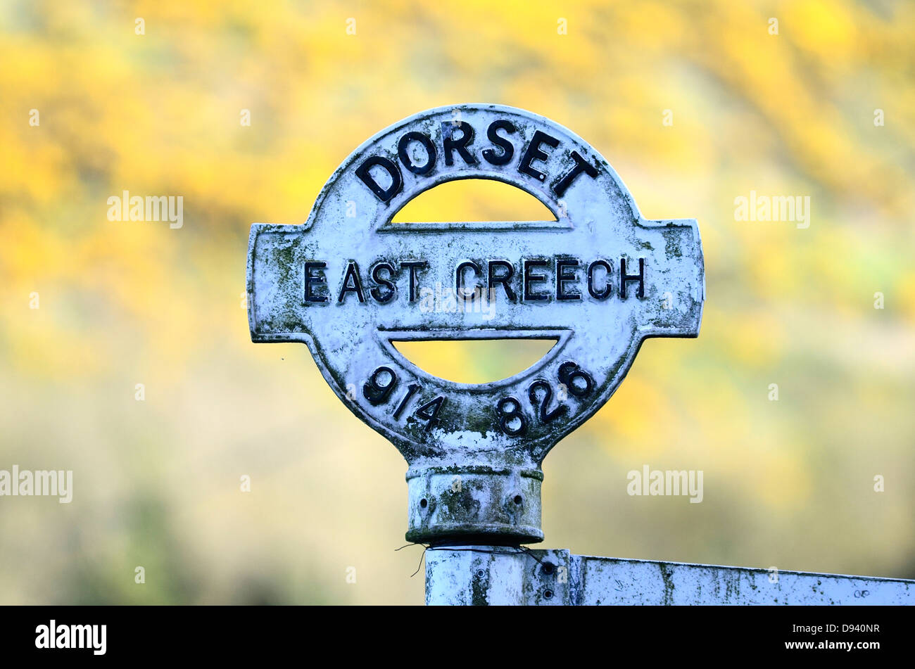 A traditional Dorset fingerpost Stock Photo - Alamy
