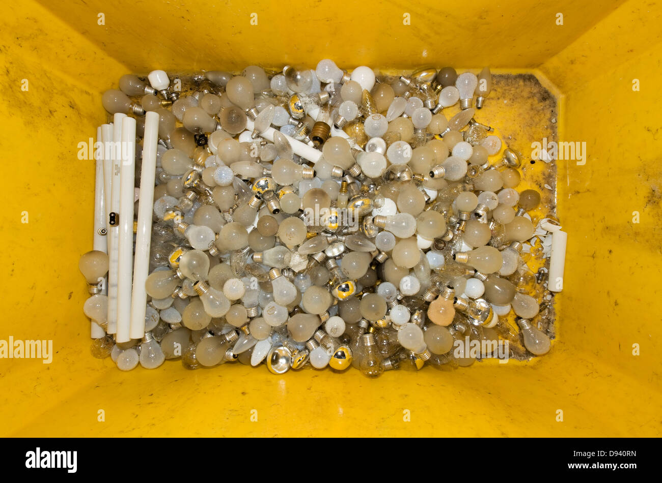 Light bulbs in waste bin Stock Photo - Alamy