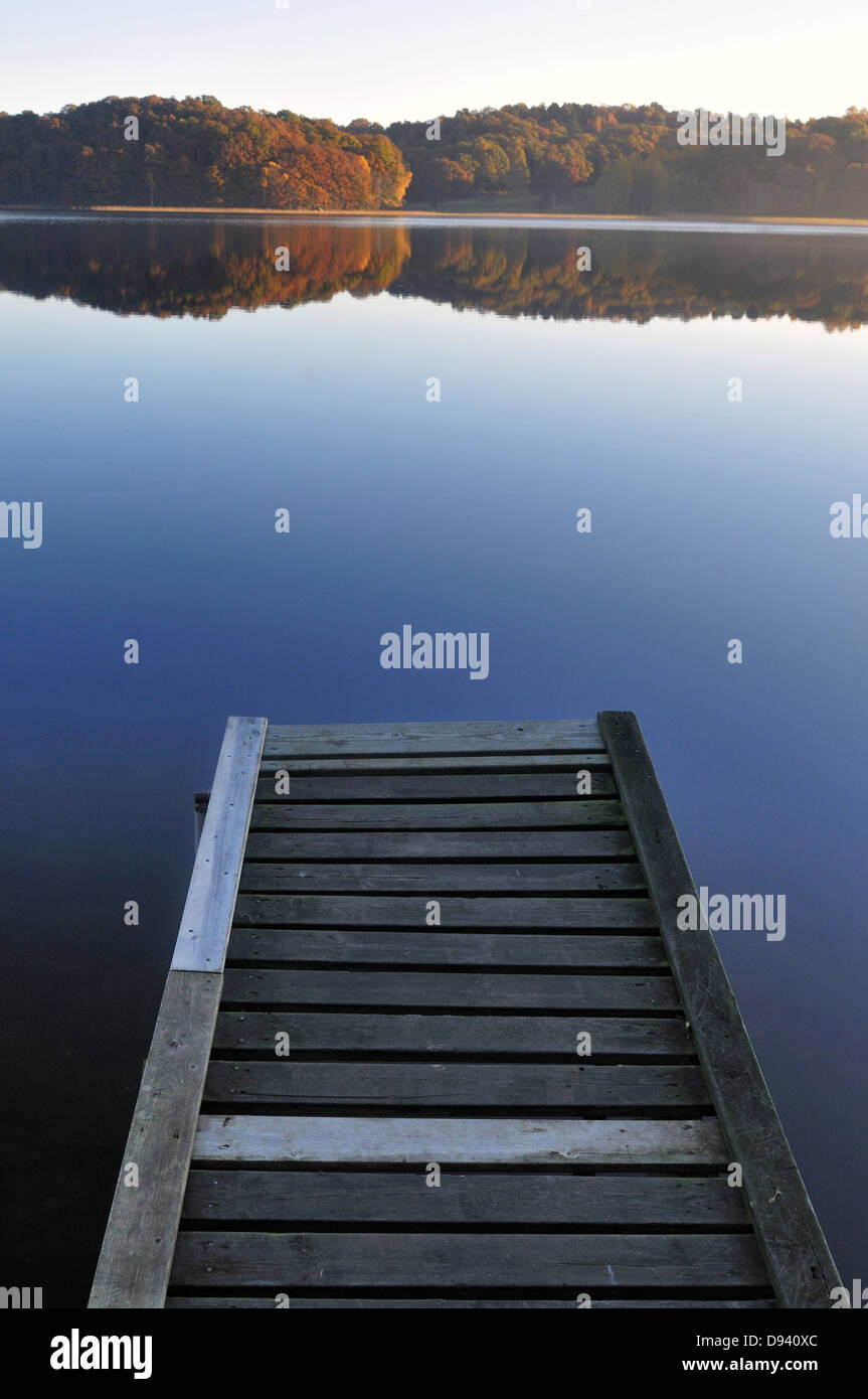 Wooden jetty on lake Stock Photo - Alamy