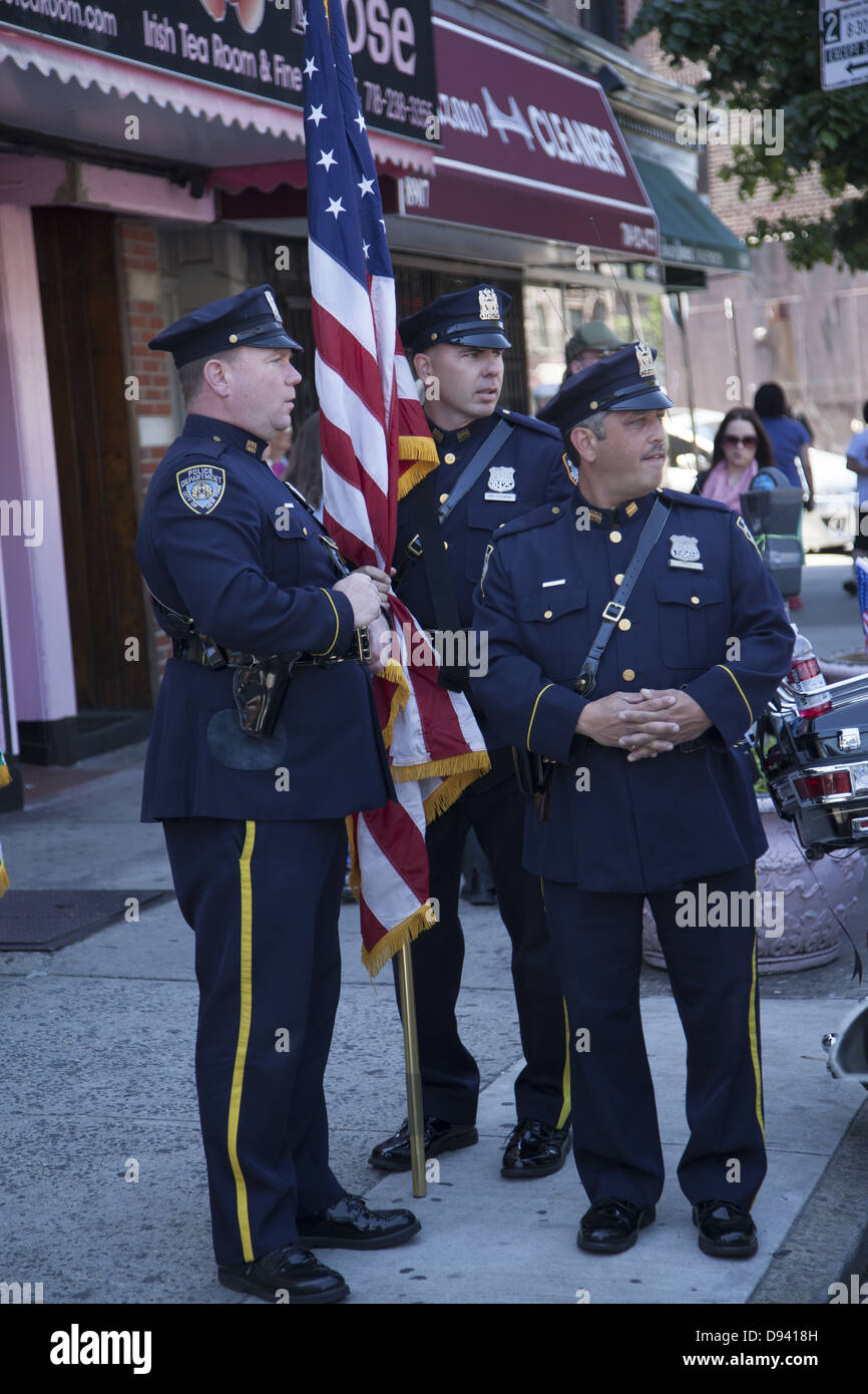 Nypd police in uniform in hi-res stock photography and images - Alamy