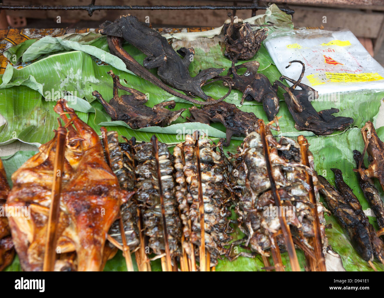 Pakse market hi-res stock photography and images - Alamy