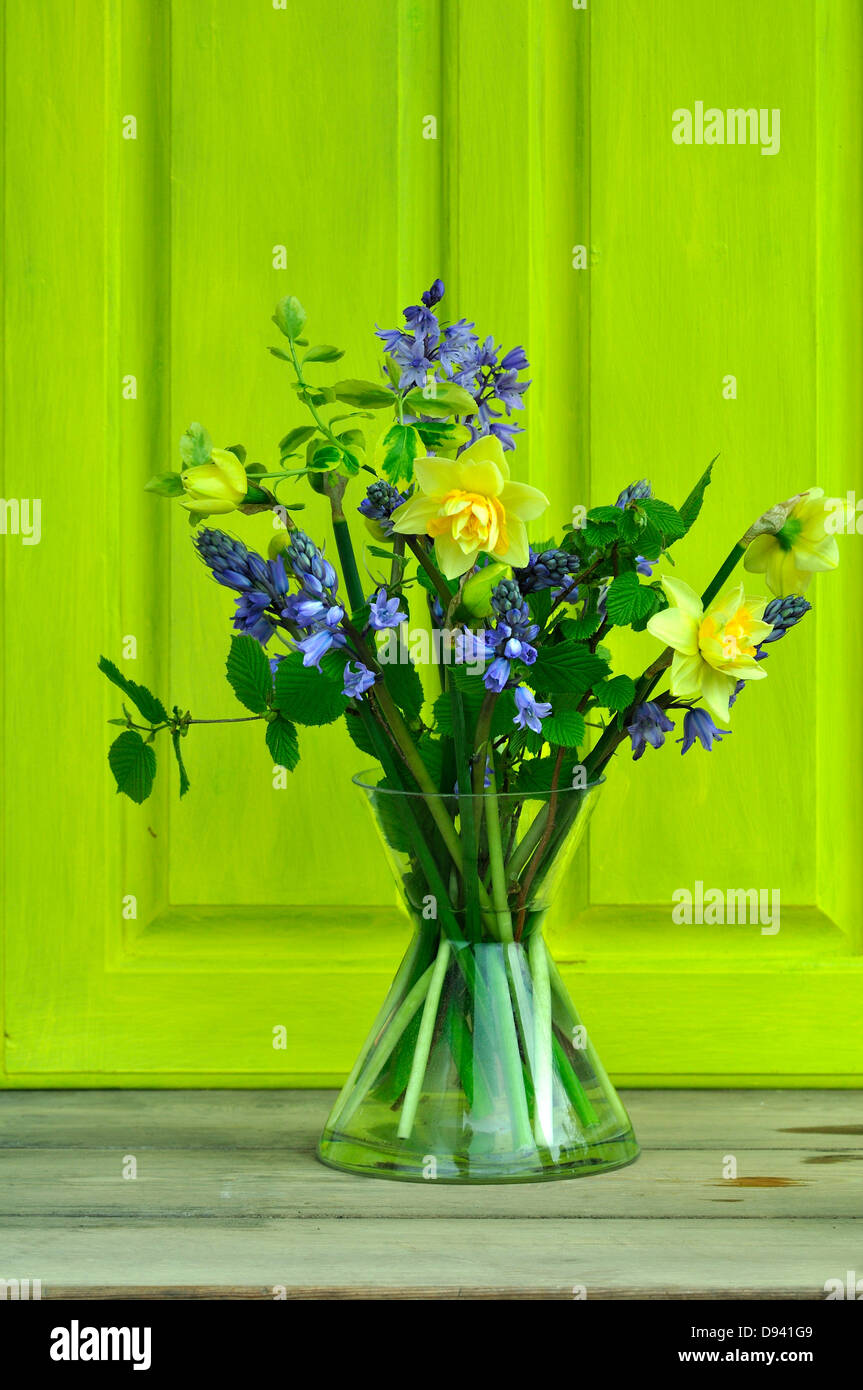 A vase of spring flowers Stock Photo - Alamy