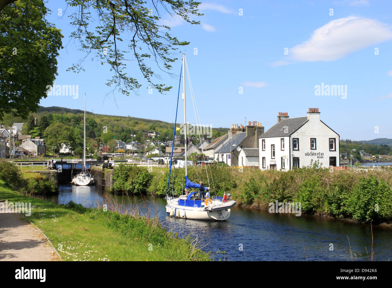 Entering lock ardrishaig on crinan hi-res stock photography and images ...