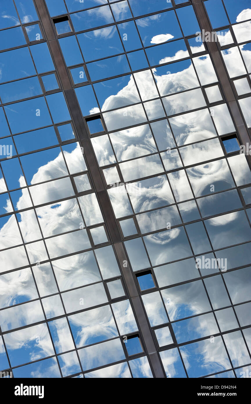 Hotel window view hi-res stock photography and images - Alamy