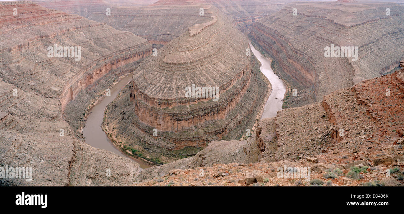 Meanders in barren landscape hi-res stock photography and images - Alamy