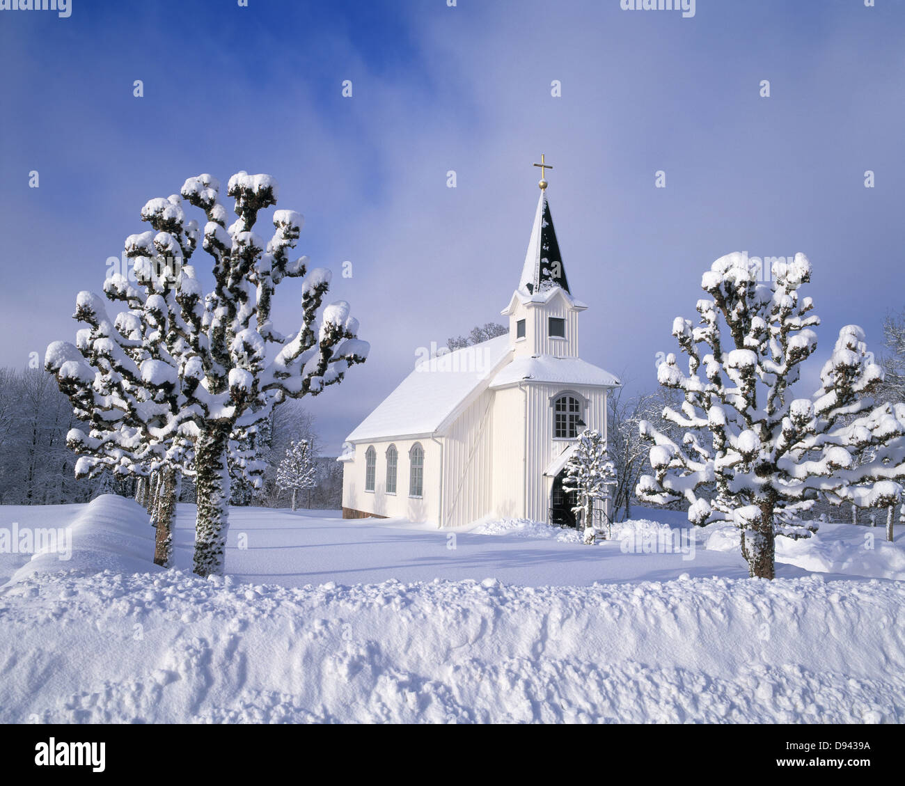Winter landscape with countryside church Stock Photo - Alamy