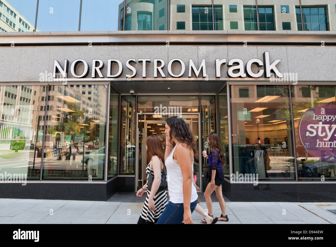 Rack hi-res stock photography and images - Alamy