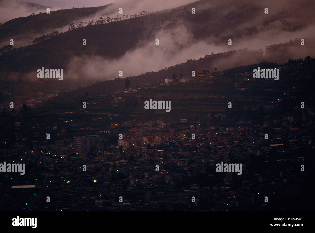 Ecuador city scene hi-res stock photography and images - Alamy