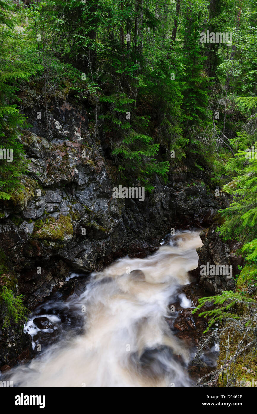 Going through water hi-res stock photography and images - Alamy