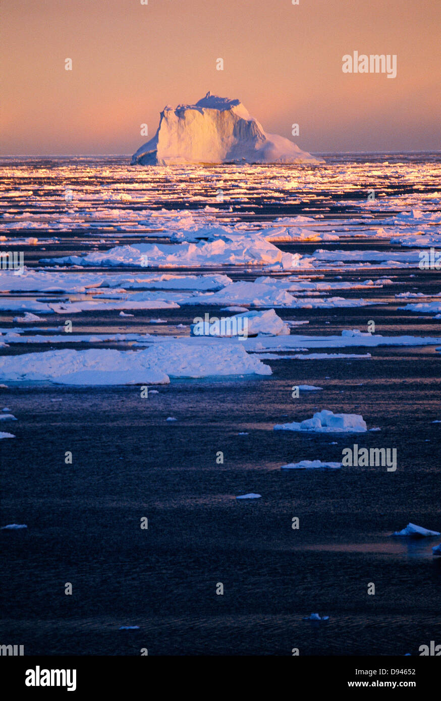 Canada iceberg hi-res stock photography and images - Alamy
