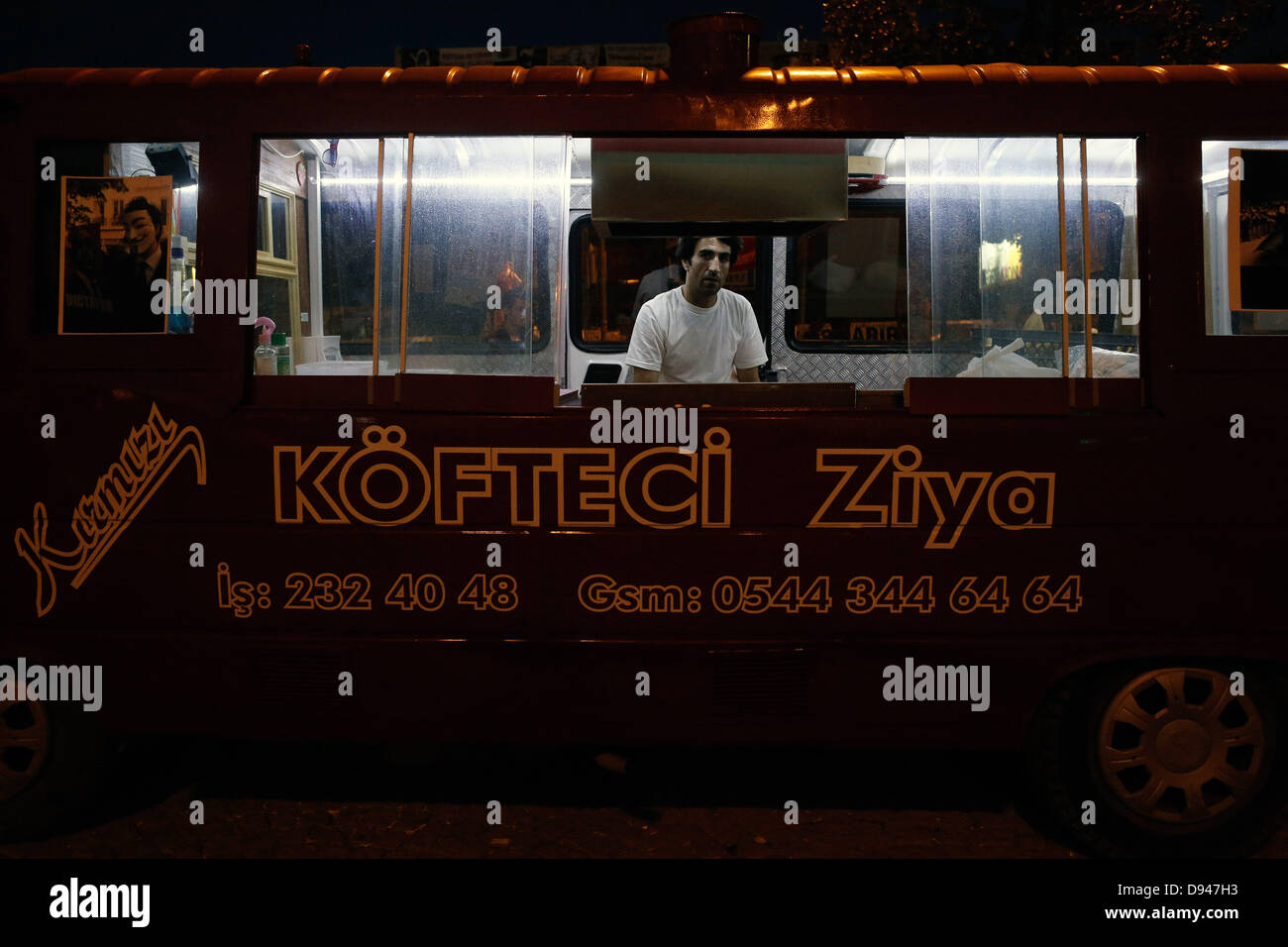 Istanbul, Turkey. 10th June, 2013. Turkish street food vendor in Taksim ...