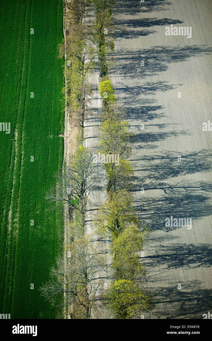 Two fields hi-res stock photography and images - Alamy