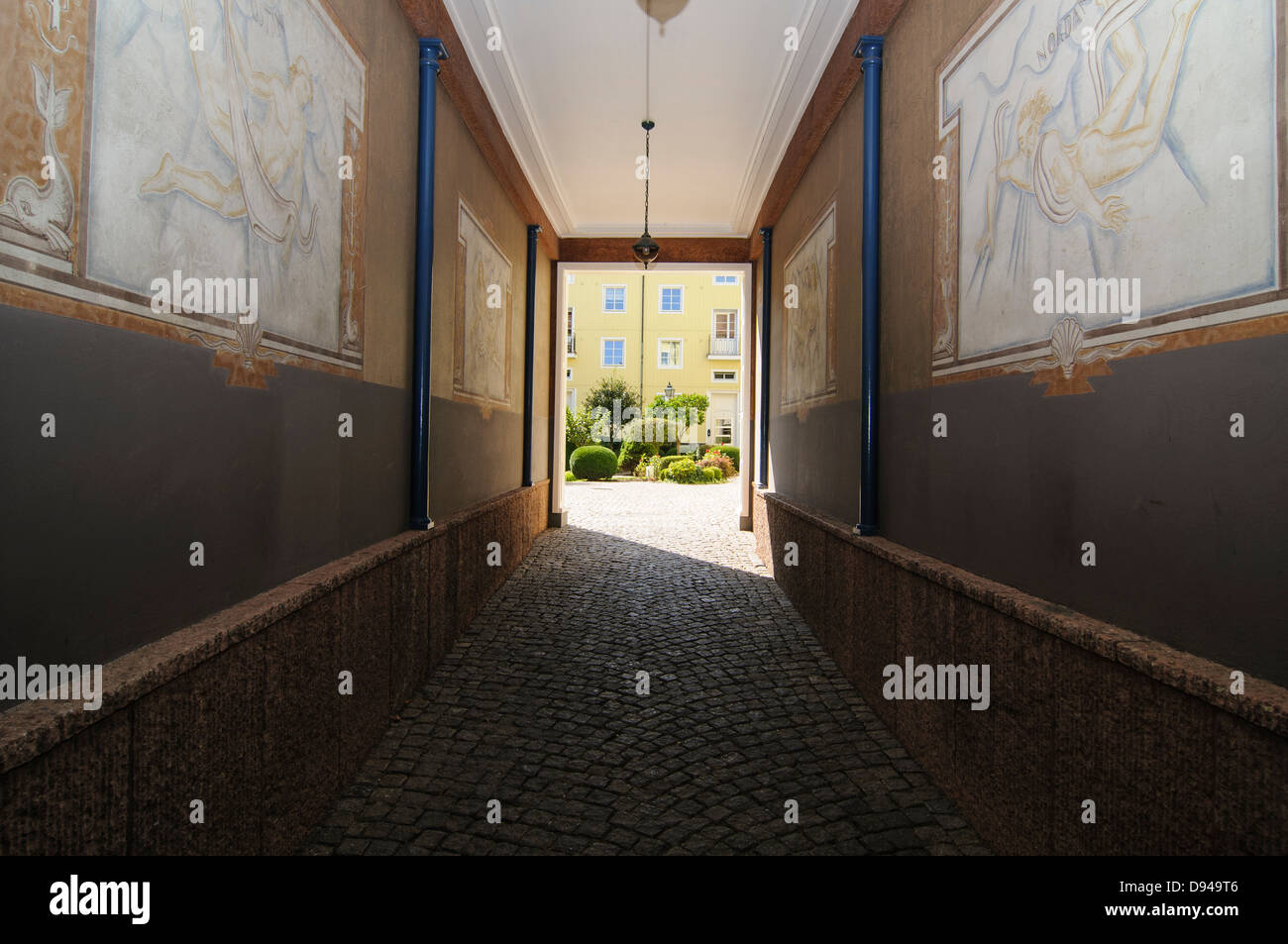 Narrow passage hi-res stock photography and images - Alamy