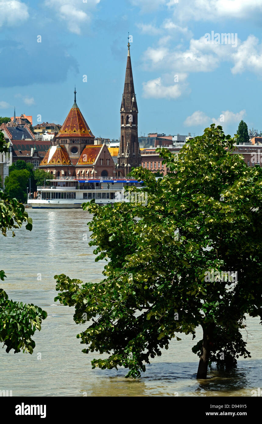 Flooding danube duna river in hi-res stock photography and images - Alamy