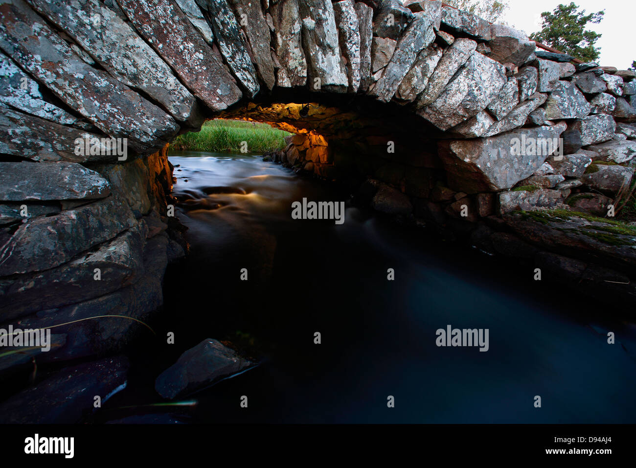 Stone footbridge hi-res stock photography and images - Alamy