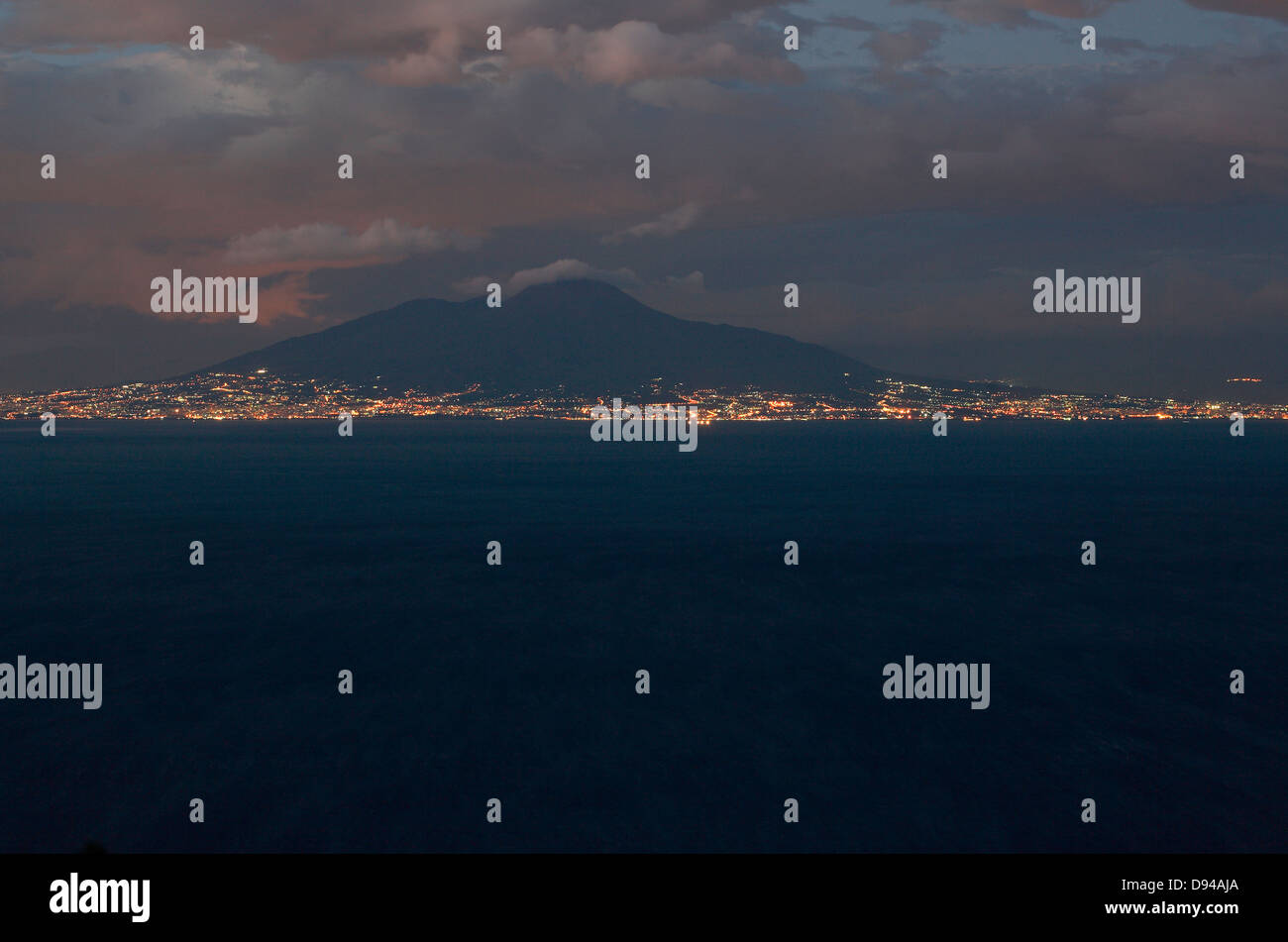 Volcano city night hi-res stock photography and images - Alamy