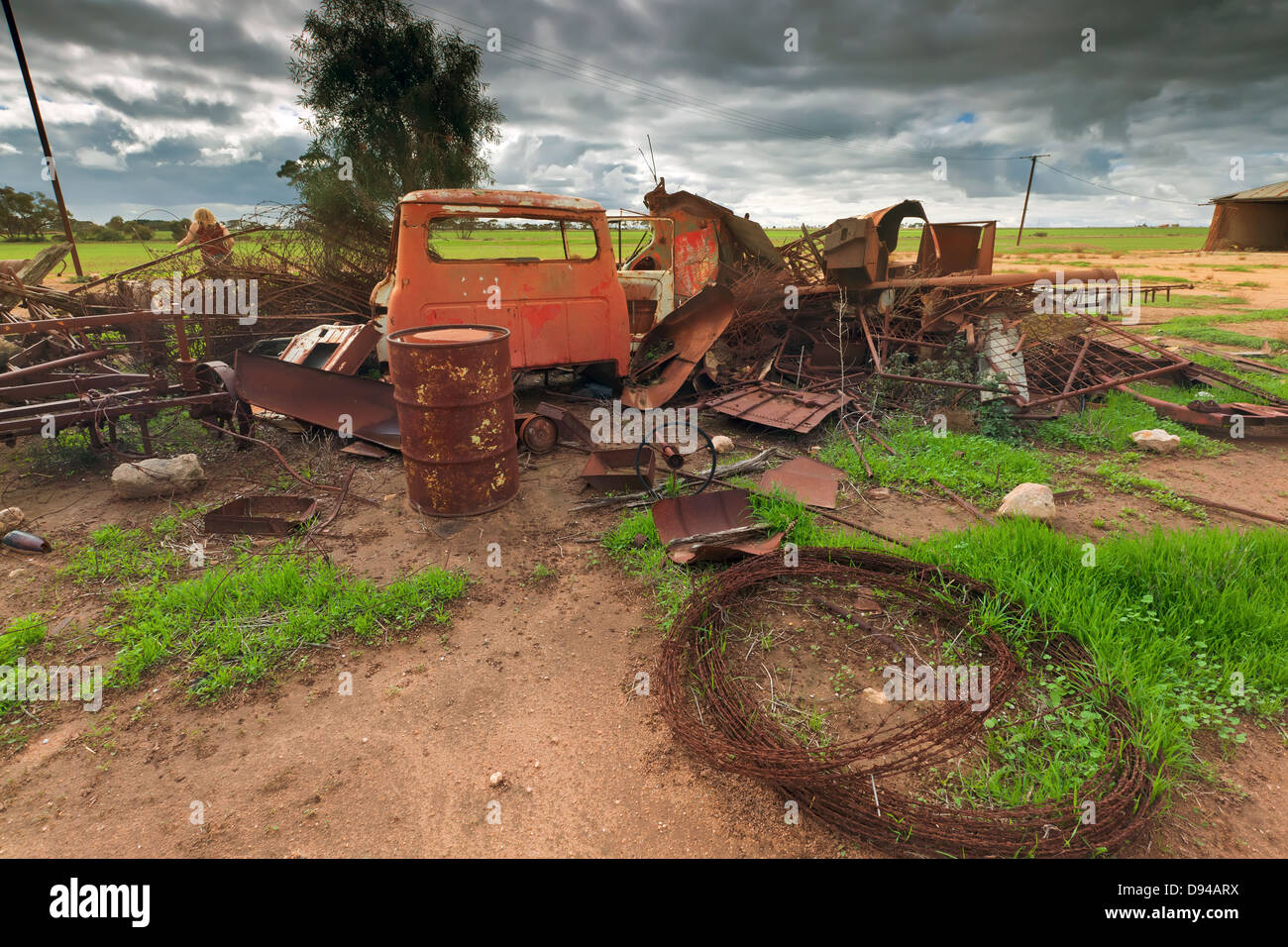Wire farm fencing hi-res stock photography and images - Alamy