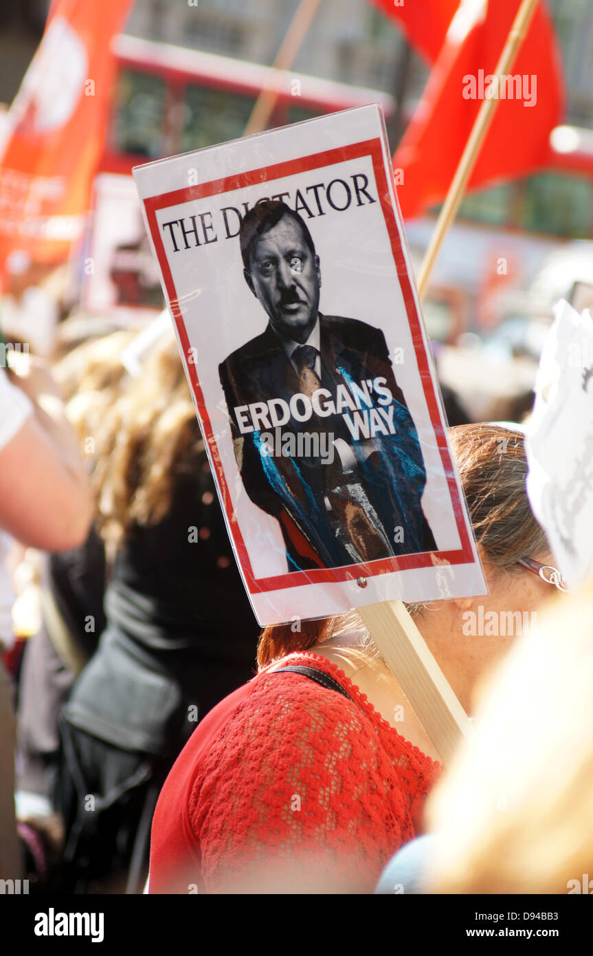 Anti dictator hi-res stock photography and images - Alamy