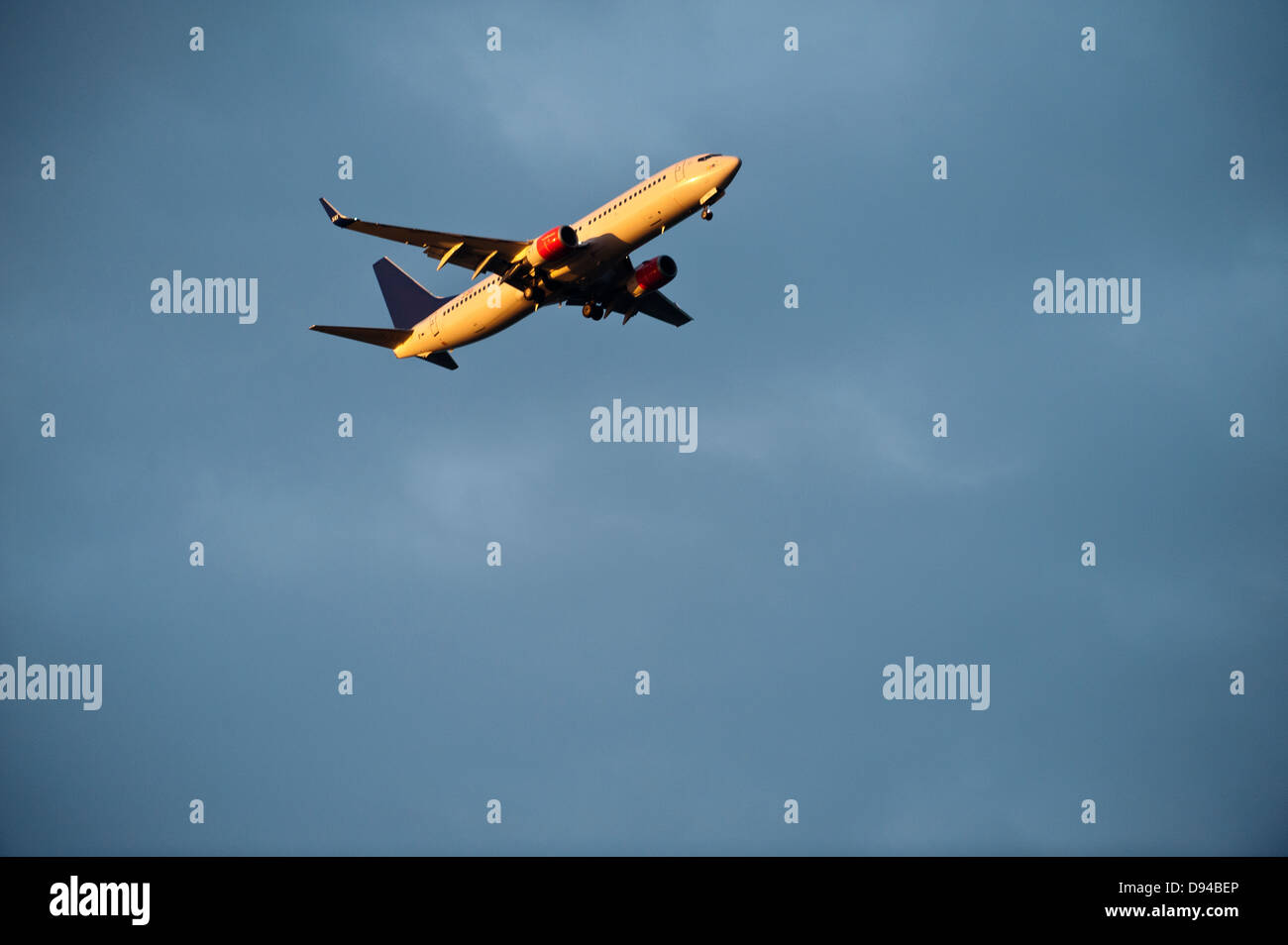 Plane in flight Stock Photo - Alamy