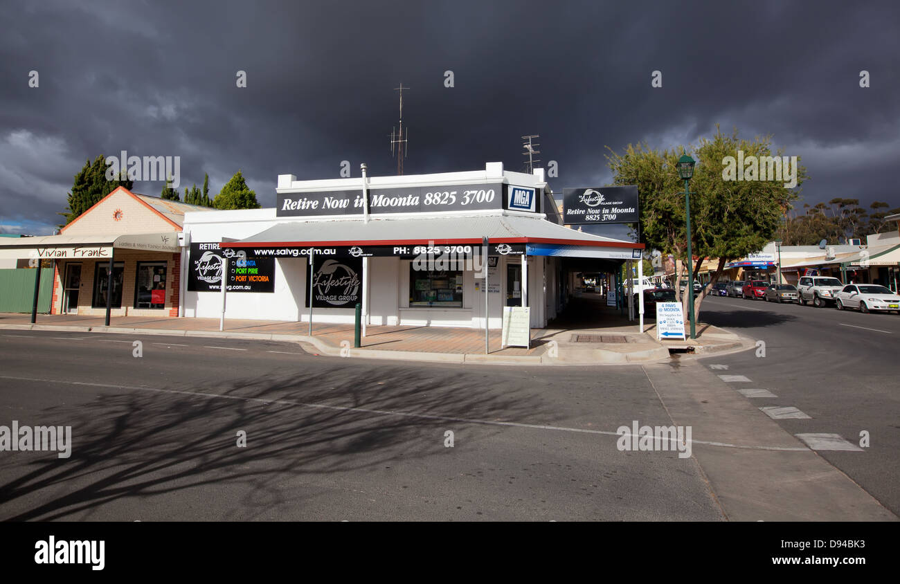 Moonta street hi-res stock photography and images - Alamy