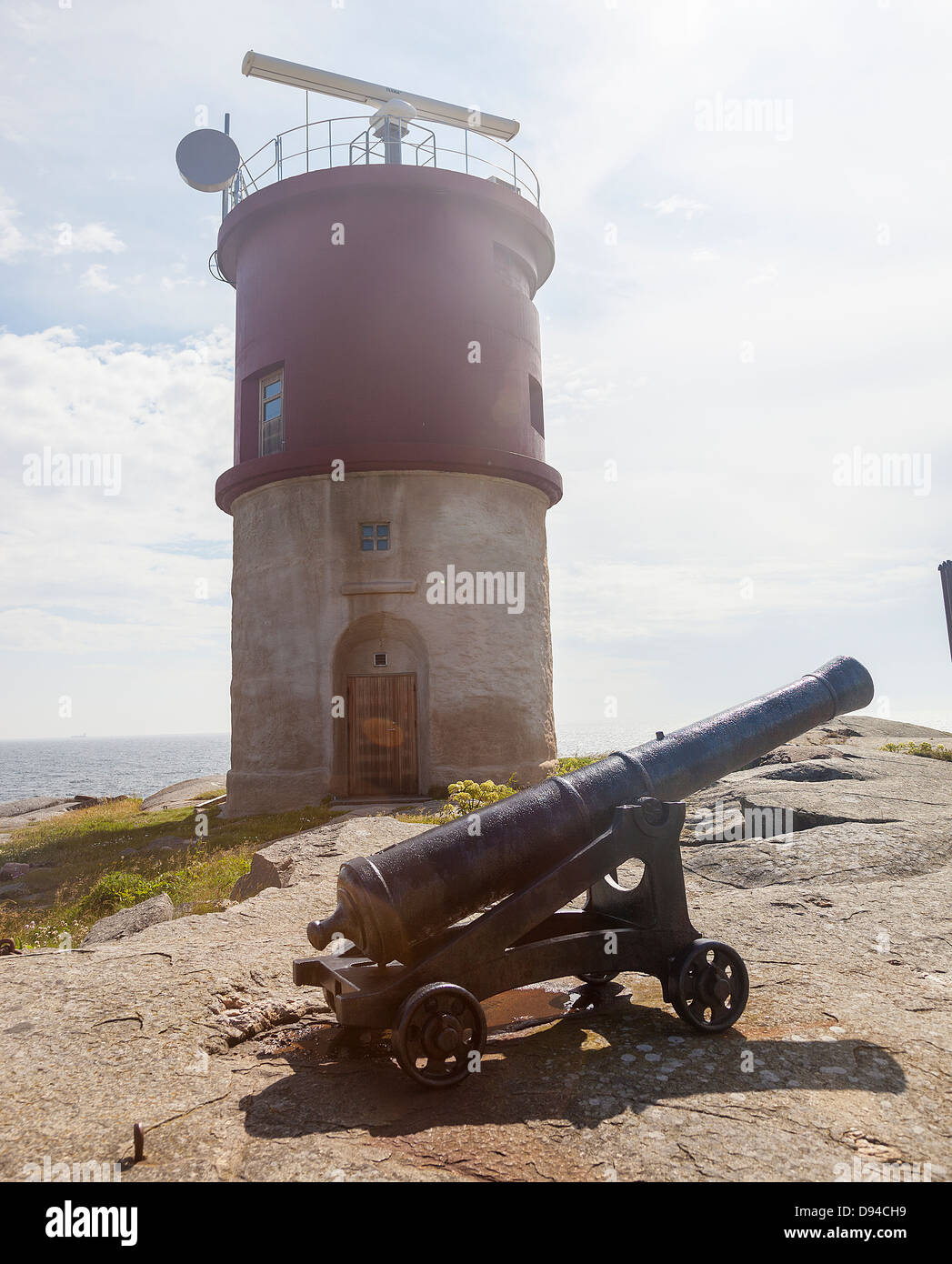 Lighthouse and cannon hi-res stock photography and images - Alamy