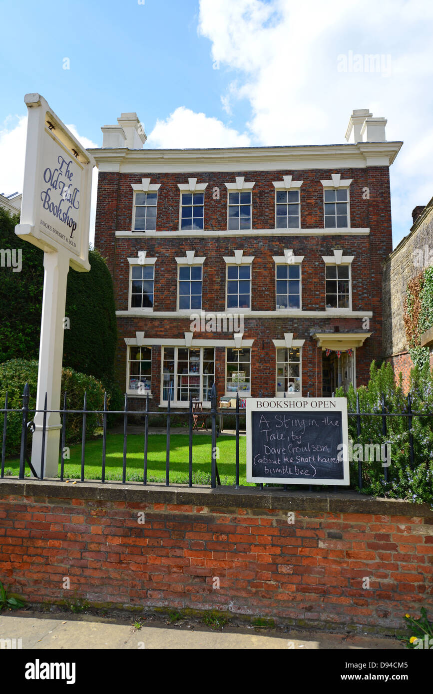 The old hall bookshop hi-res stock photography and images - Alamy