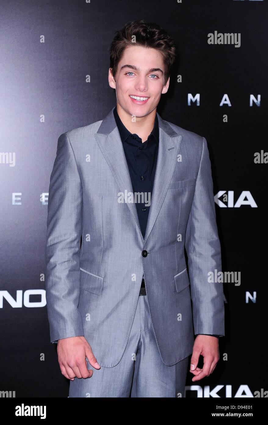 Dylan sprayberry man of steel hi-res stock photography and images - Alamy