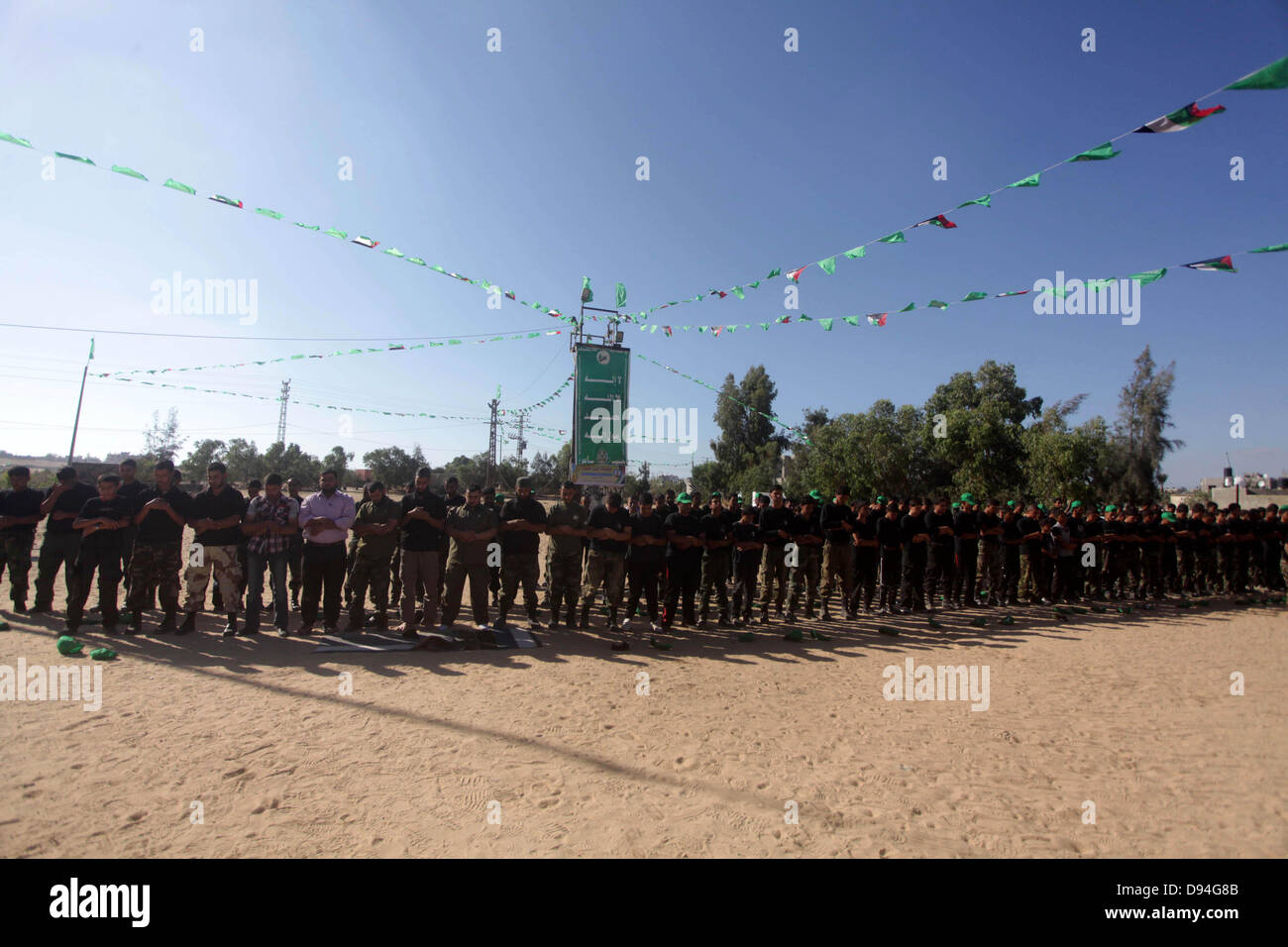 Gaza City, Gaza Strip, Palestinian Territory. 10th June, 2013. Young ...