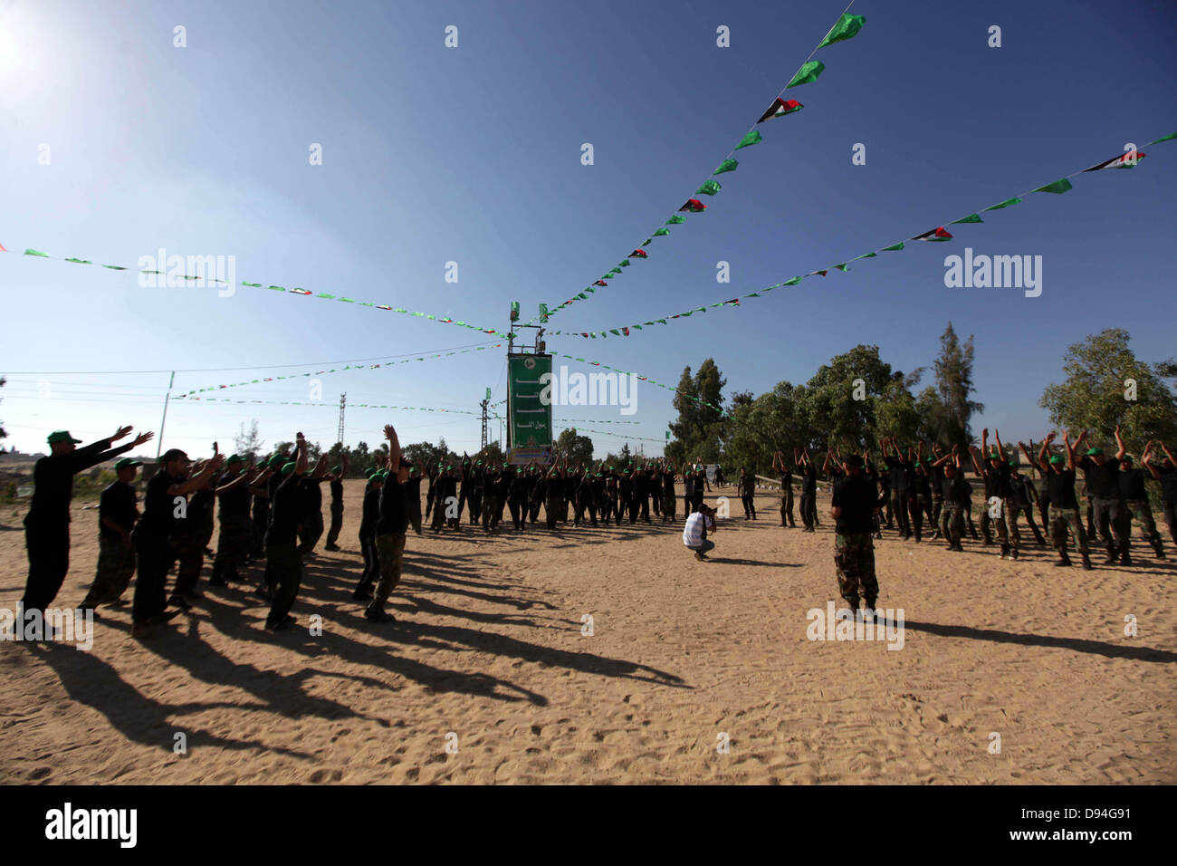 Gaza City, Gaza Strip, Palestinian Territory. 10th June, 2013. Young ...
