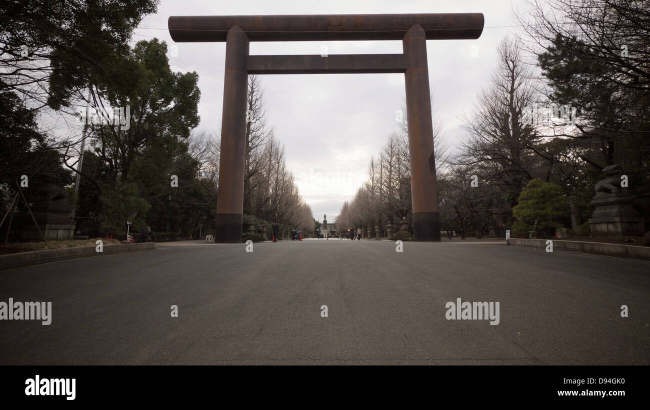 Daiichi Grand Torii Gate of Yaskukuni Shrine Stock Photo - Alamy