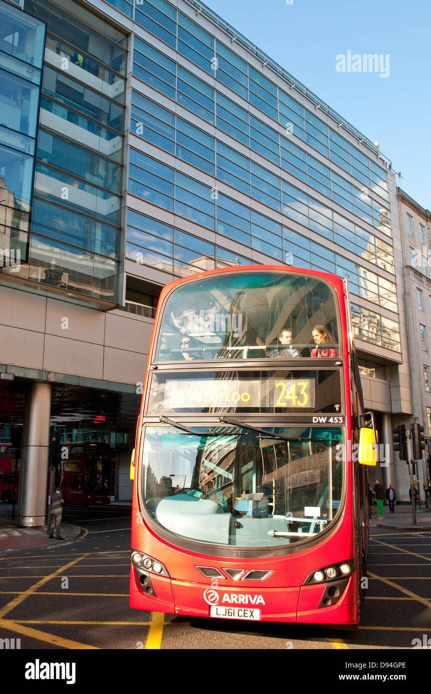 Bus holborn hi-res stock photography and images - Alamy