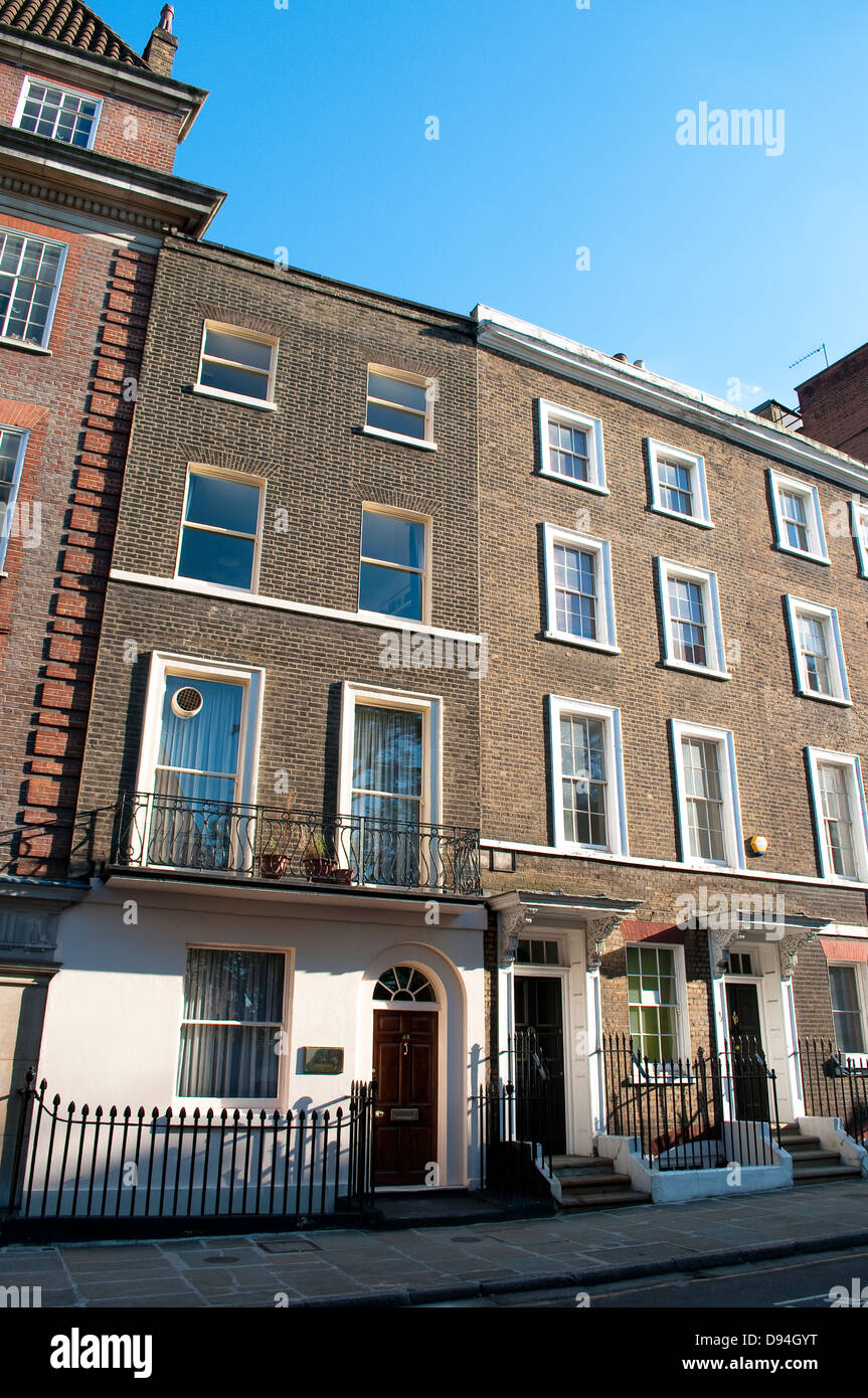 London townhouses hi-res stock photography and images - Alamy