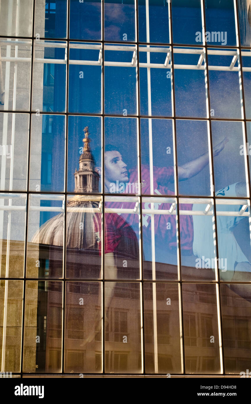 Bt sport building hi-res stock photography and images - Alamy